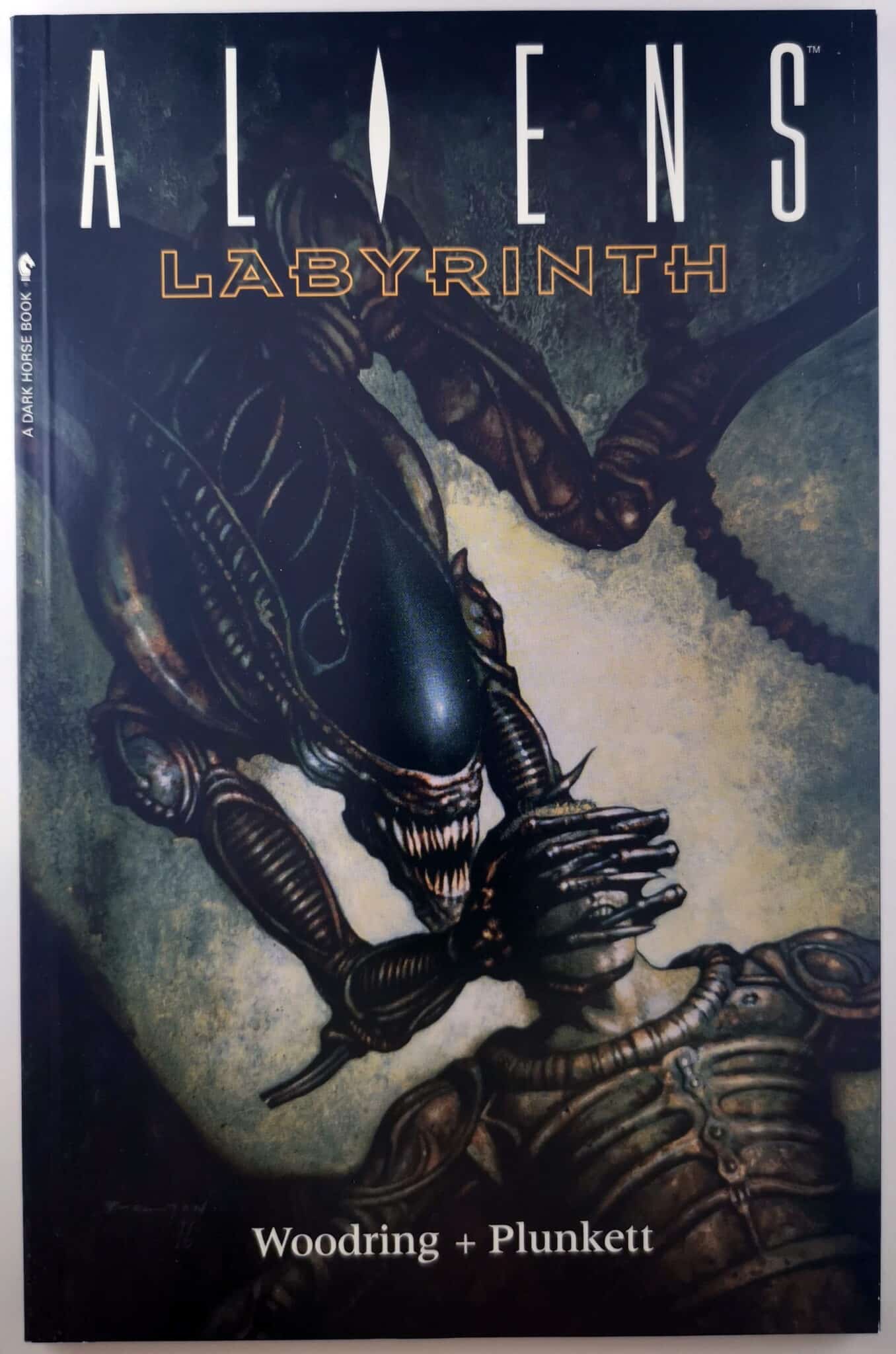 Aliens - Labyrinth (Aliens Library Edition) - KanonCon